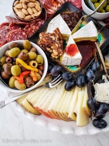 Guide for Making the Best Charcuterie Board [Includes Shopping List]