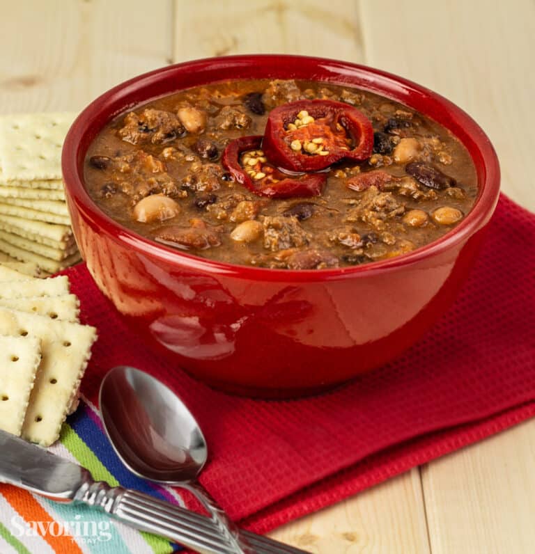 Hearty Beef and Bean Chili Recipe (Thick, Meaty, Prize-Winning)